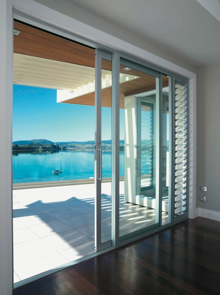 Euroslider™ Outside Sliding Doors